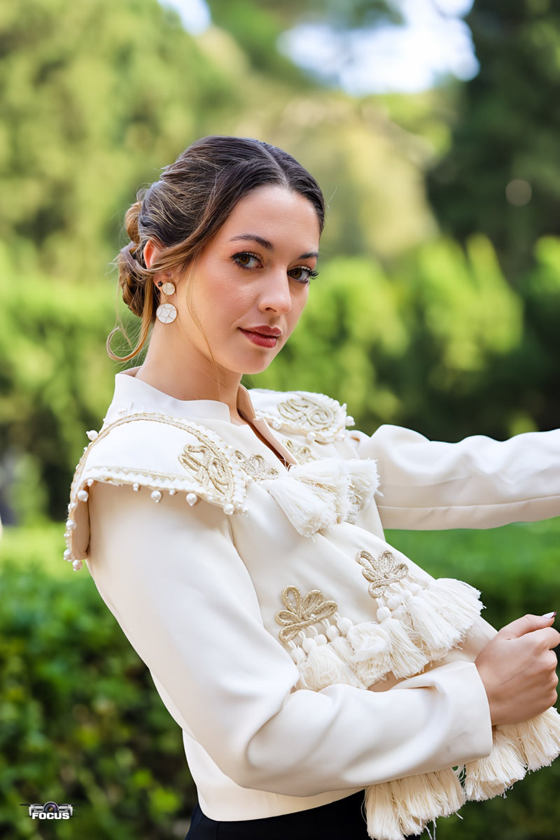 Goyesca Helena Blanco y Dorado – Cache Croche